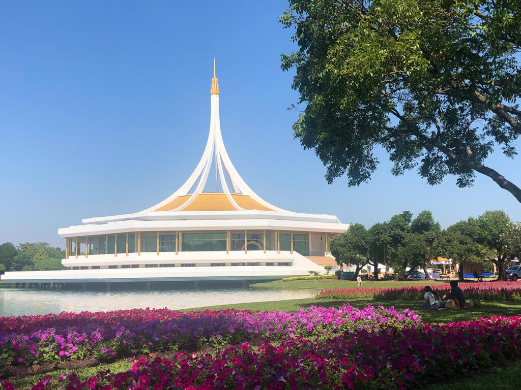 🌲 Best Parks in Bangkok for Walks, Workouts & Views